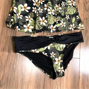 Skye Swimwear | Swim | New Skye Swim Set Monstera Plant Floral Size L ...